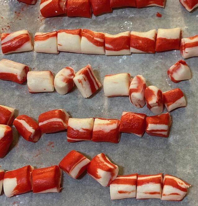 Soft Christmas Peppermints (Old-Fashioned Butter Mints) - Out of the ...