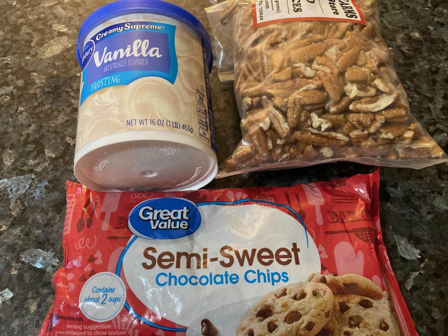 How to Make Fudge from Canned Frosting (Easy & Delicious) - Out of the ...