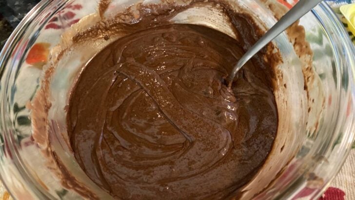 How to Make Fudge from Canned Frosting (Easy & Delicious) - Out of the ...