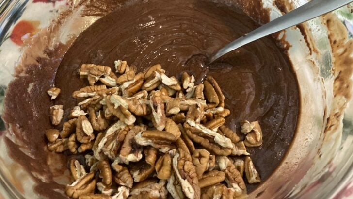 How to Make Fudge from Canned Frosting (Easy & Delicious) - Out of the ...