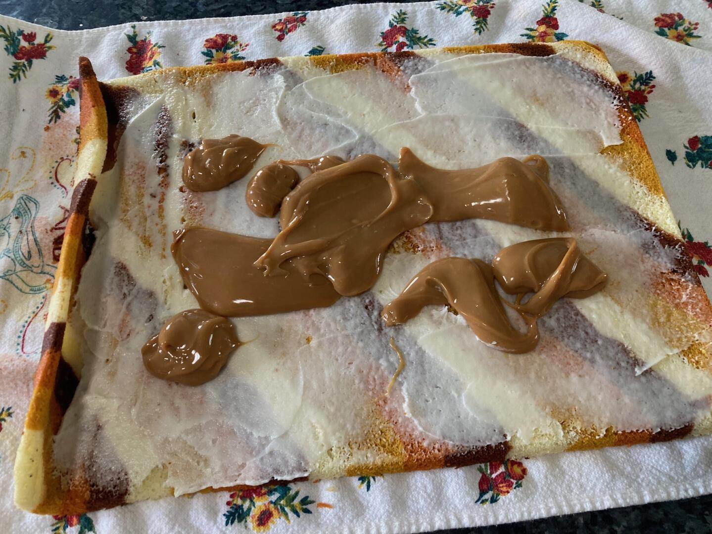How to Make a Cake Roll with Cake Mix (Step-by-Step) - Out of the Box ...