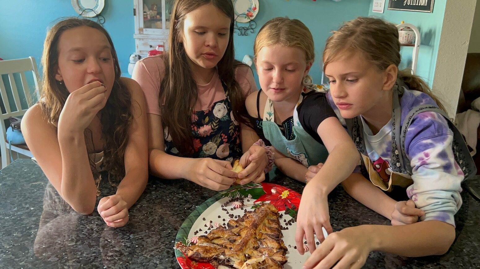 Churro Nutella Christmas Tree - Out of the Box Baking