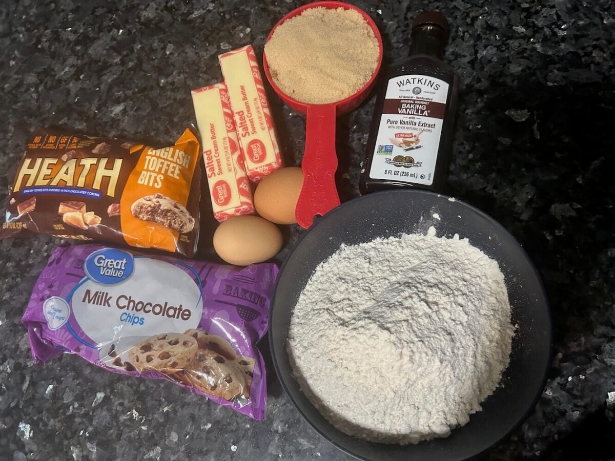Simple Heath Cookie Bars (Heath Shortbread) - Out of the Box Baking