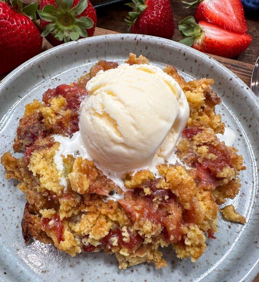 12 Easy Dump Cake Recipes You'll Make Again and Again